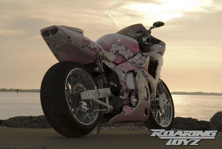 roaring_toyz-custom-yamaha-r6-pink-white_0467 | Roaring Toyz