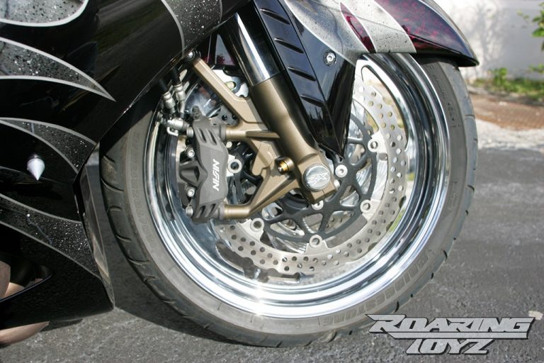 roaring_toyz-custom-08-kaw-zx14-purple-silver-tribal_0506 | Roaring Toyz